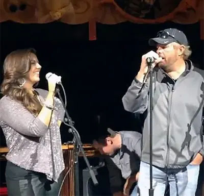 Krystal Keith & Toby Keith sing Cabo San Lucas - OldiesSong
