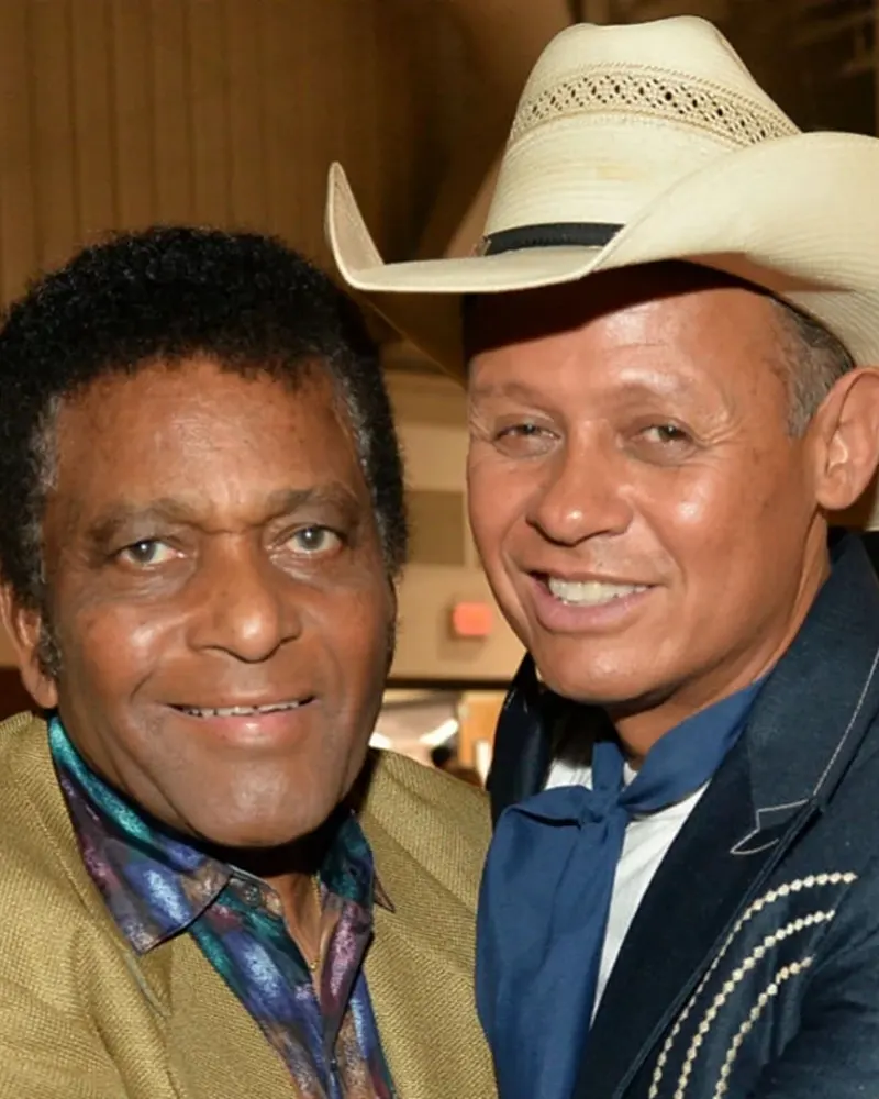 Charley Pride – Heaven Help Us All – OldiesSong